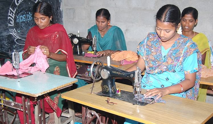 Tailoring Machine To Empower A Poor Woman - Ketto