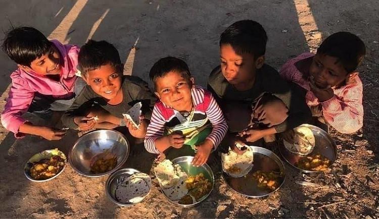 We Feed Hungry Poor People At Temple And Slum Area - Ketto