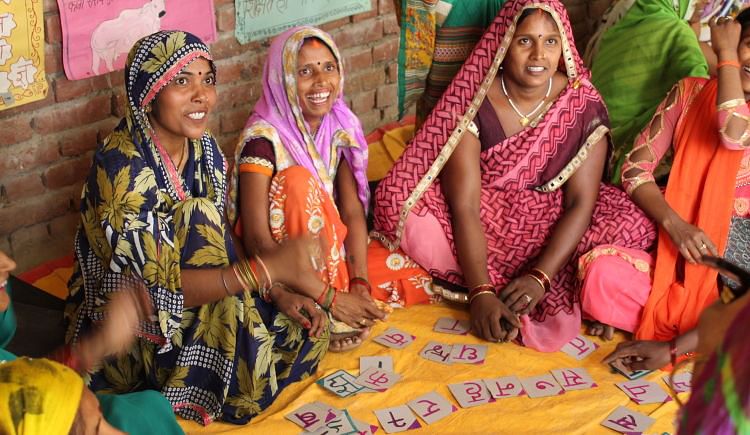 Support For The Literacy Of 30 Illiterate Women. - Ketto