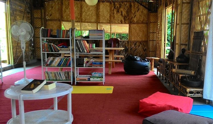 The 100 Story House: A Children's Library. - Ketto