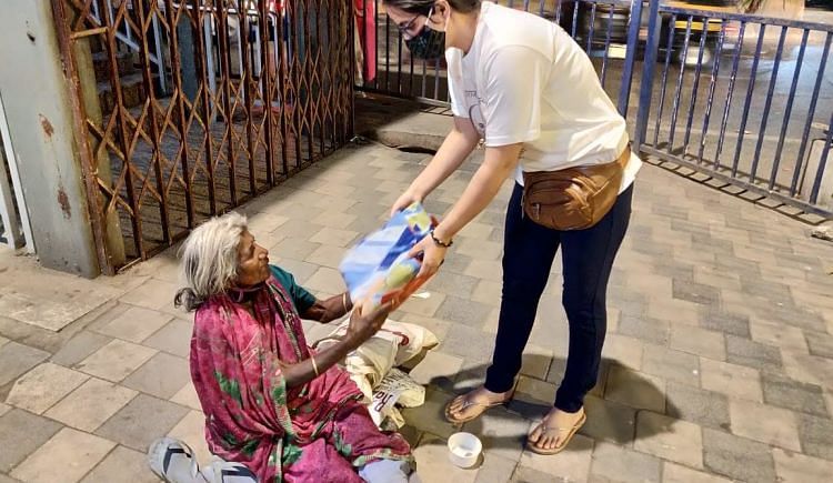 Feed Homeless Kids And Needy, Save A Life. - Ketto
