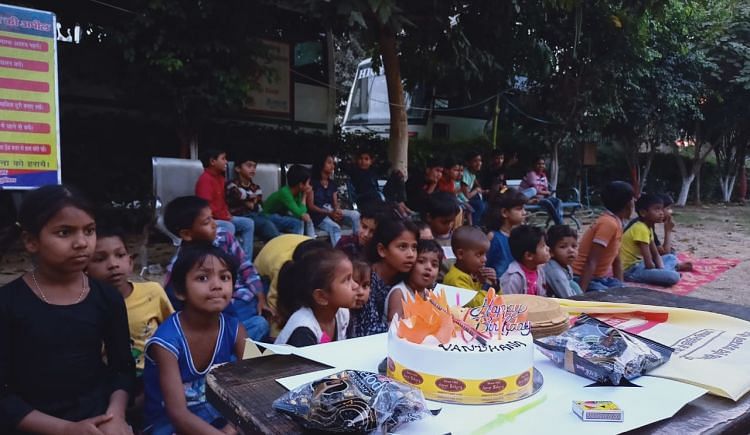 Sammaan Foundation Celebrates The Birthday Of Poor Children Living In ...