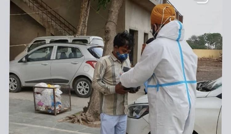 Helping Crematorium Workers With Basic Essentials - Ketto