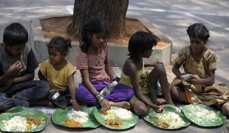 Help For Daily Food Distribution For Poor And Underprivileged Children ...