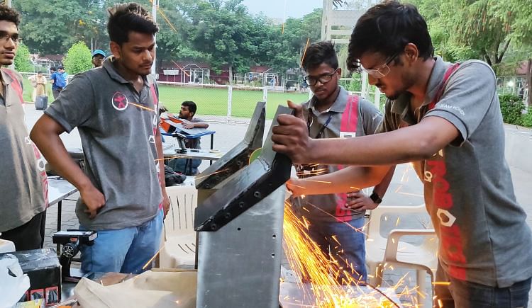 Students Competing In International RoboWar - Ketto